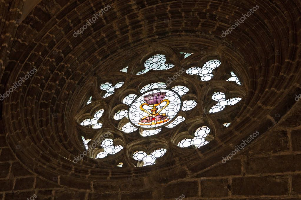 Imagen del Santo Grial en el interior de la Catedral de Valencia. La ...