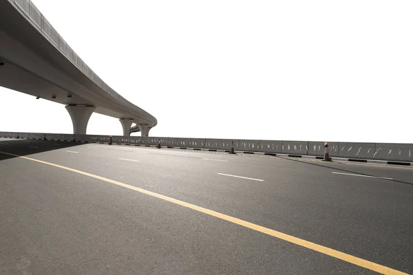 camino de asfalto con fondo blanco 2025