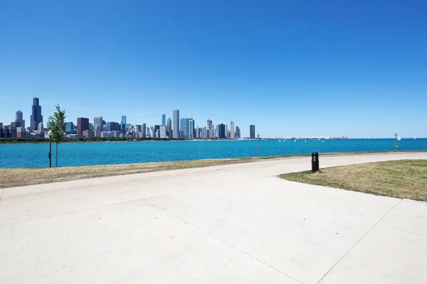 Empty Ground Modern Cityscape Chicago Stock Photo by ©zhudifeng 212237982
