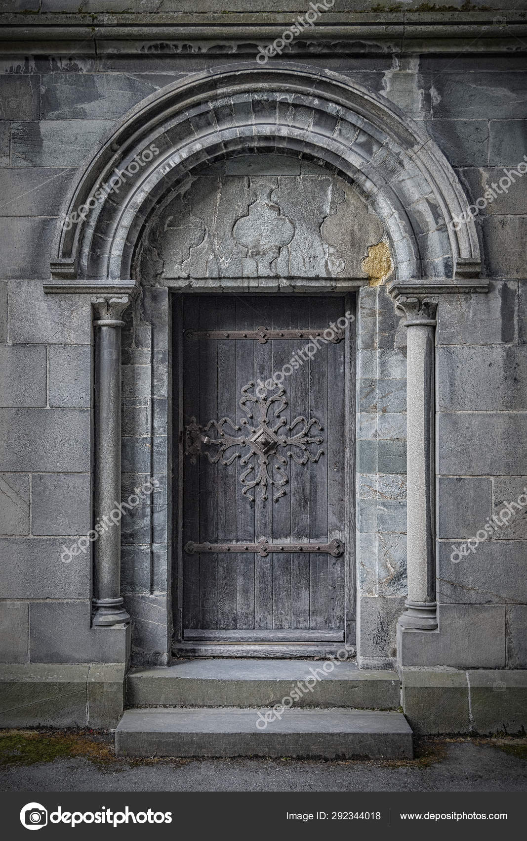 Trondheim Nidaros Cathedral Wooden Door — Stock Photo © Tonygers #292344018