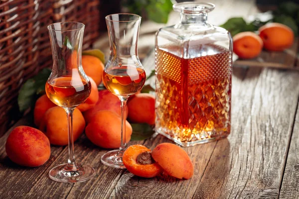 Likier morelowy Stock Photos, Royalty Free Likier morelowy Images ...