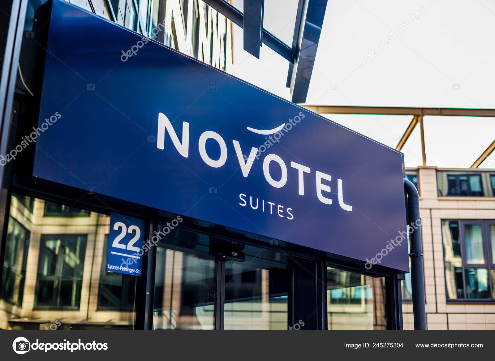 Novotel Logo Png