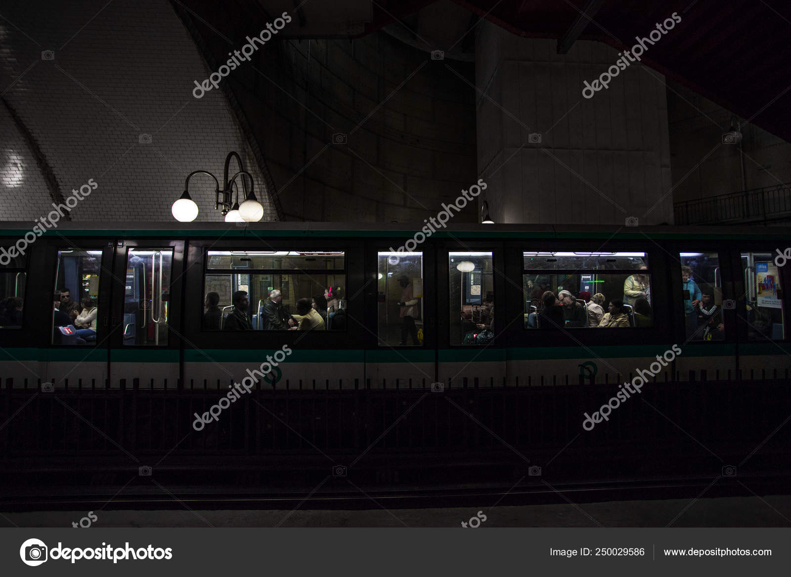 Paris France Paris Metro Interior September 2016 Second Busiest Subway ...