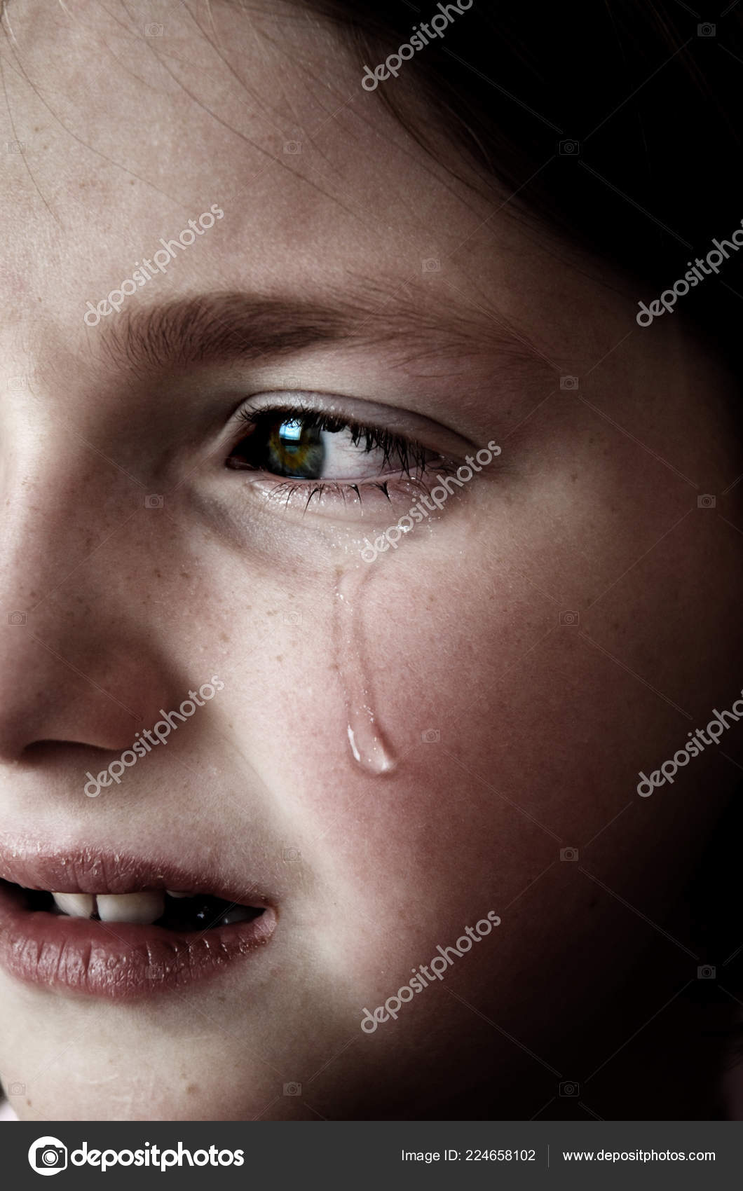 Crying Face Pictures - Infoupdate.org