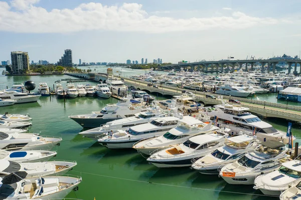 Miami boat arena Stock Photos, Royalty Free Miami boat arena Images ...