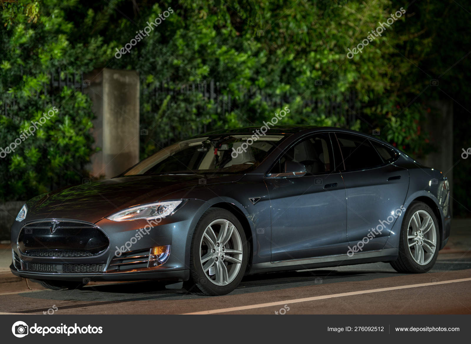 Night photo with light painting Tesla Model S — Stock Editorial Photo ...
