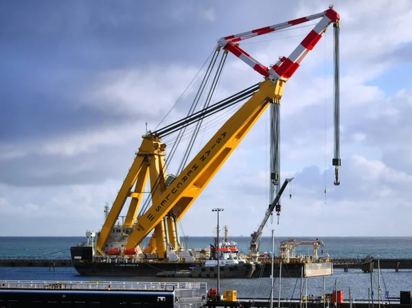 Huge floating crane Stock Photos, Royalty Free Huge floating crane ...