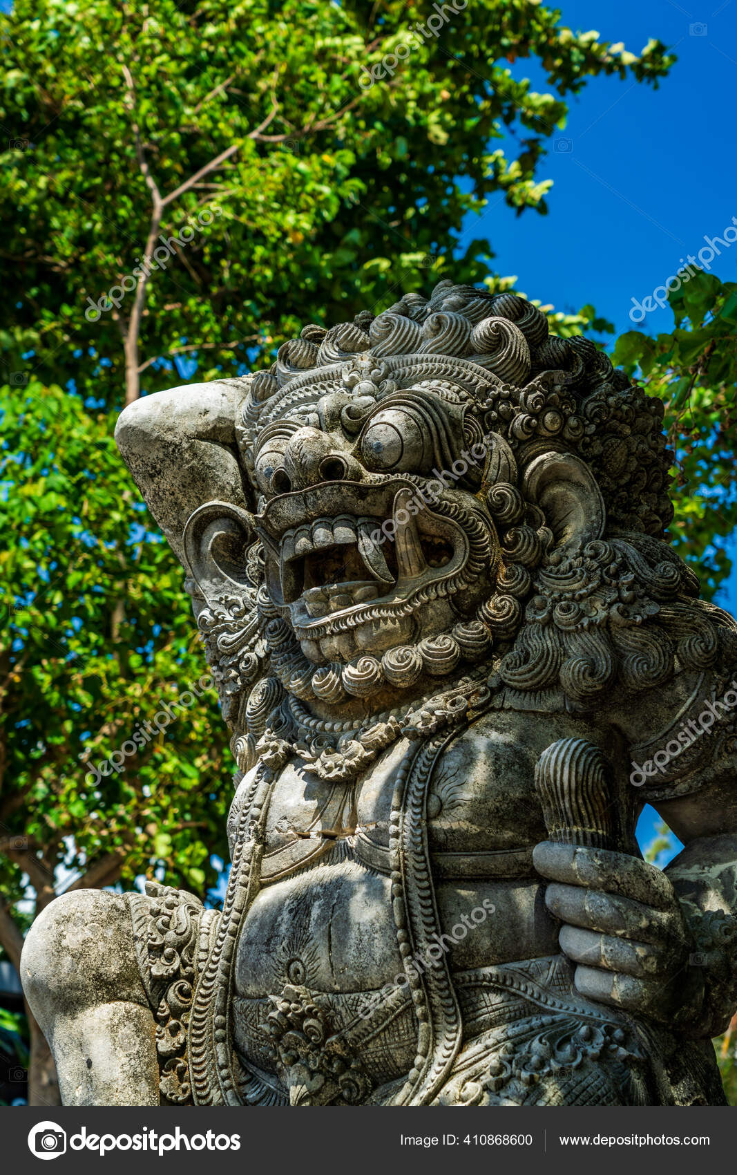 Statue Temple Bali Indonesia Stock Photo by ©netfalls 410868600