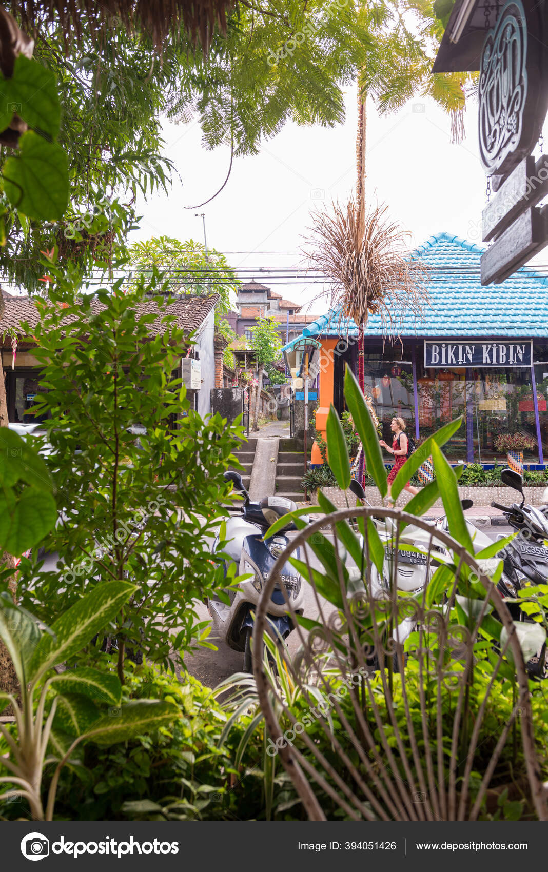 Streets of Ubud — Stock Editorial Photo © nikitabuida #394051426