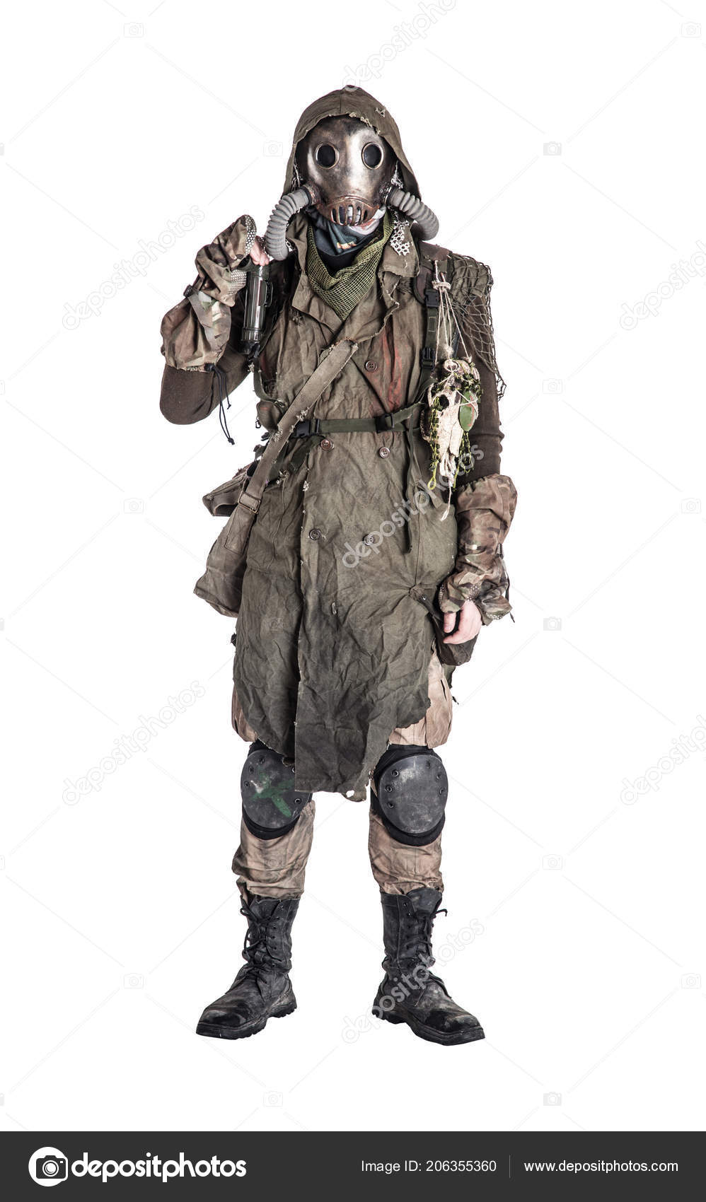 Post apocalyptic survivor in gas mask and rags — Stock Photo © zabelin ...