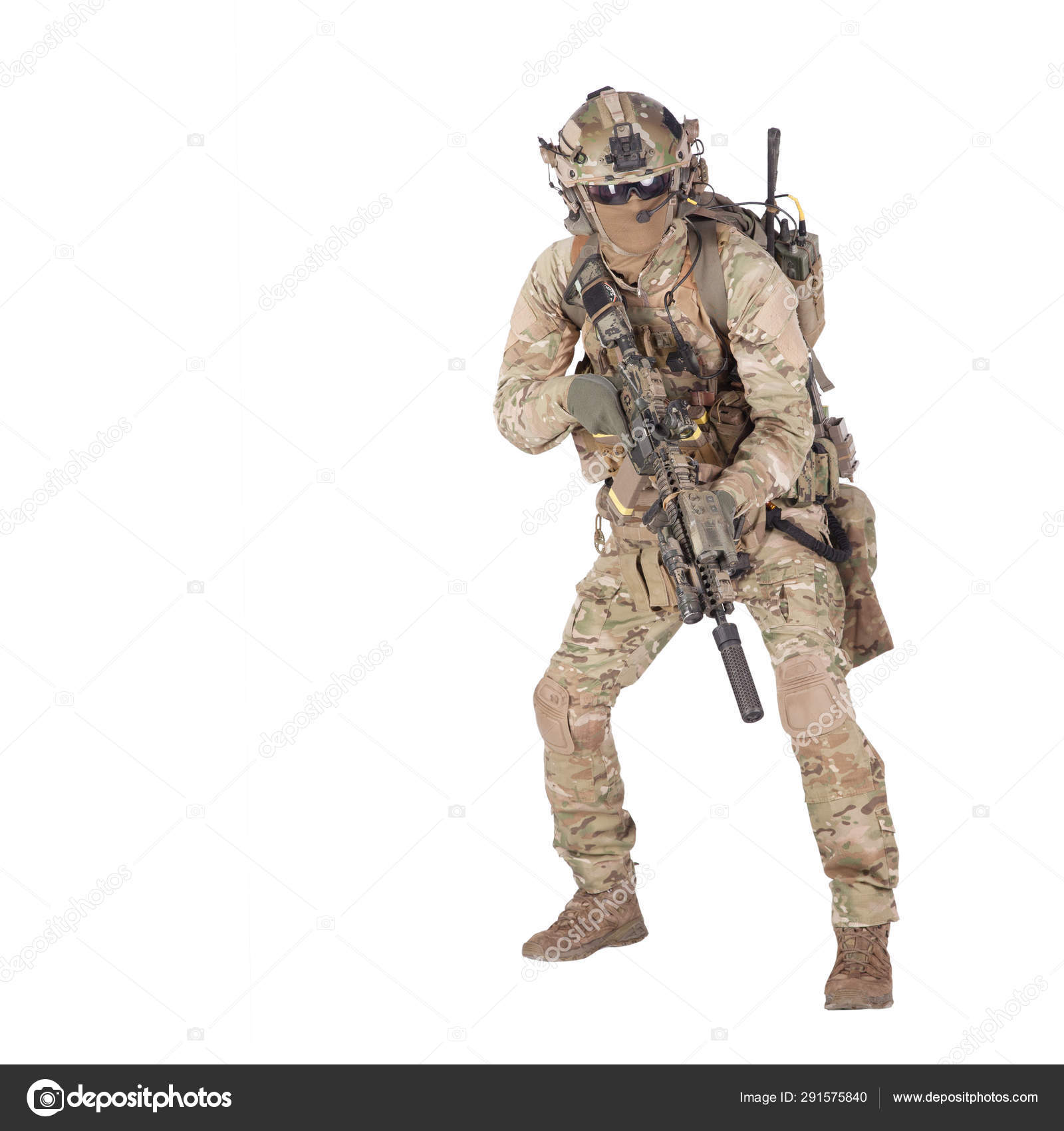 Army soldier crouching with rifle studio shoot — Stock Photo © zabelin ...