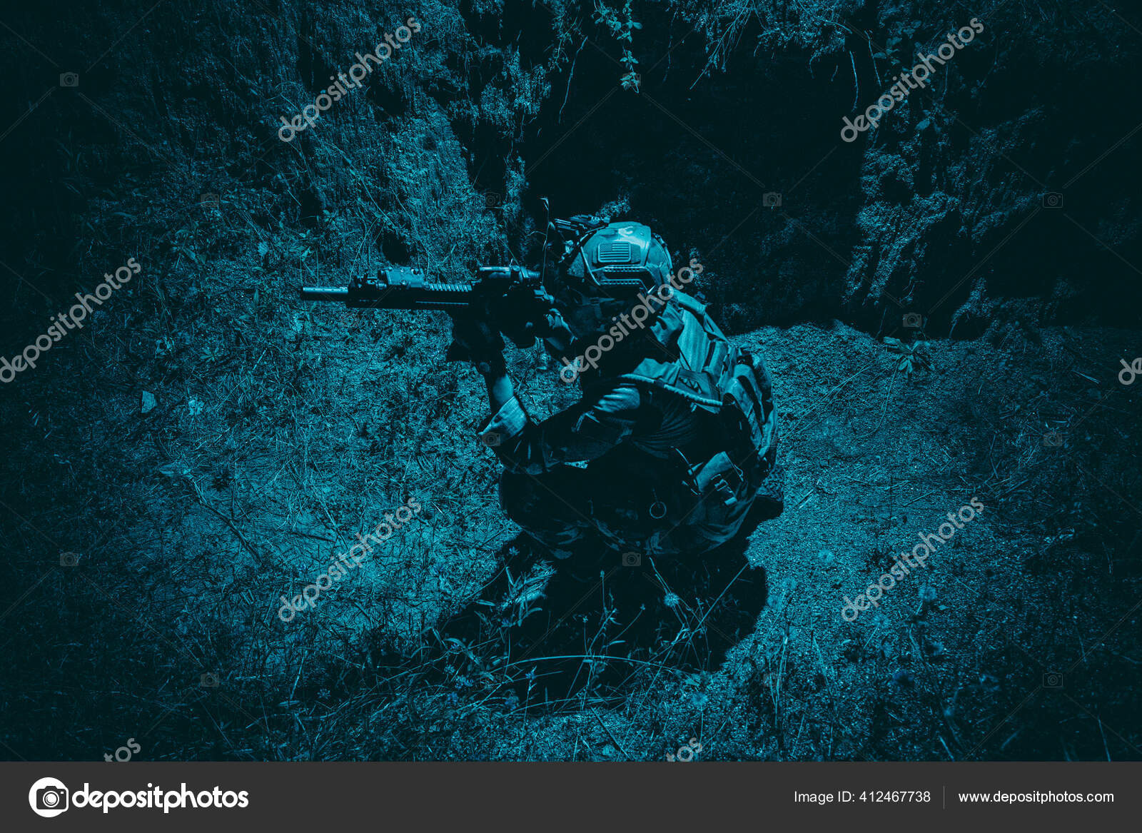 Combatant hiding from enemy fire in trench — Stock Photo © zabelin ...