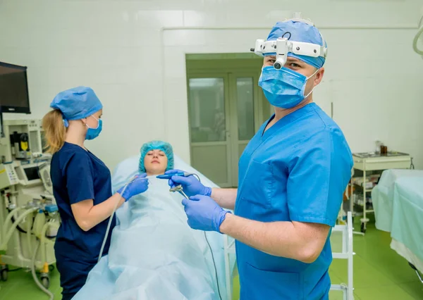 Vaporizaci n l ser de concha nasal con m todo de tecnolog a de coblaci n. Cirug a endosc pica ...