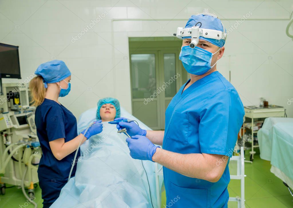 Vaporizaci n l ser de concha nasal con m todo de tecnolog a de coblaci n. Cirug a endosc pica ...