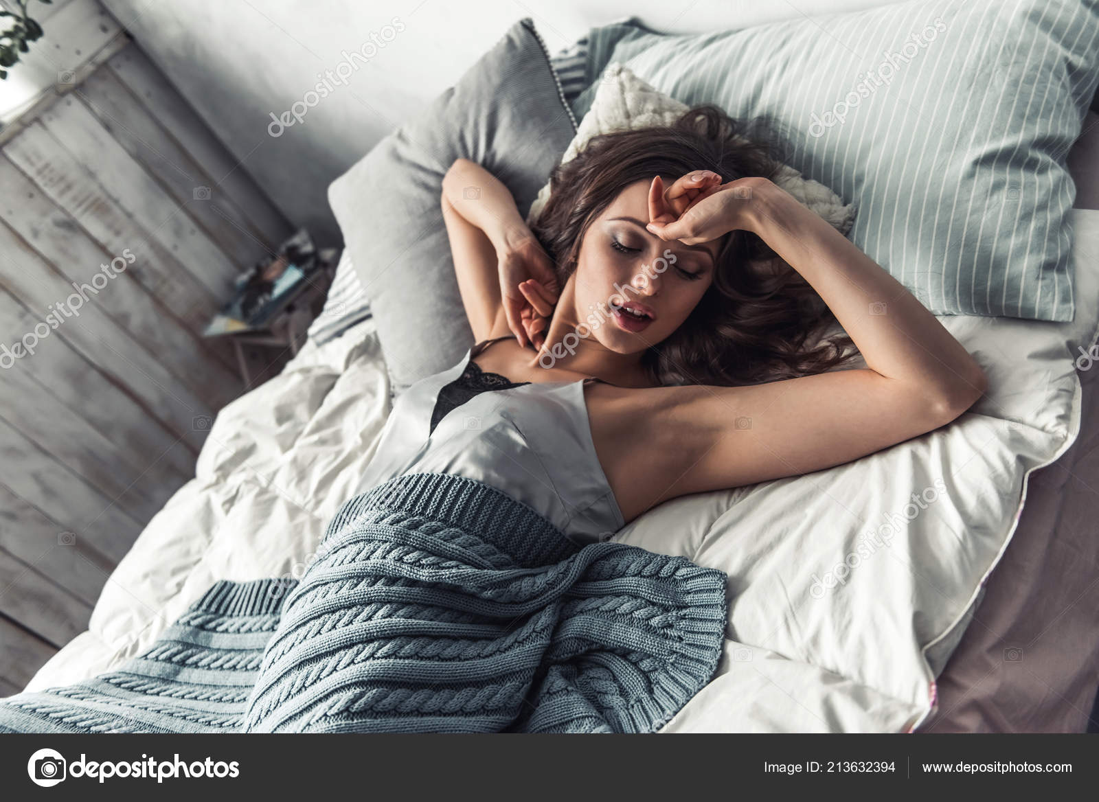 Beautiful Young Girl Stretching Yawning Having Nap Bed Home — Stock ...