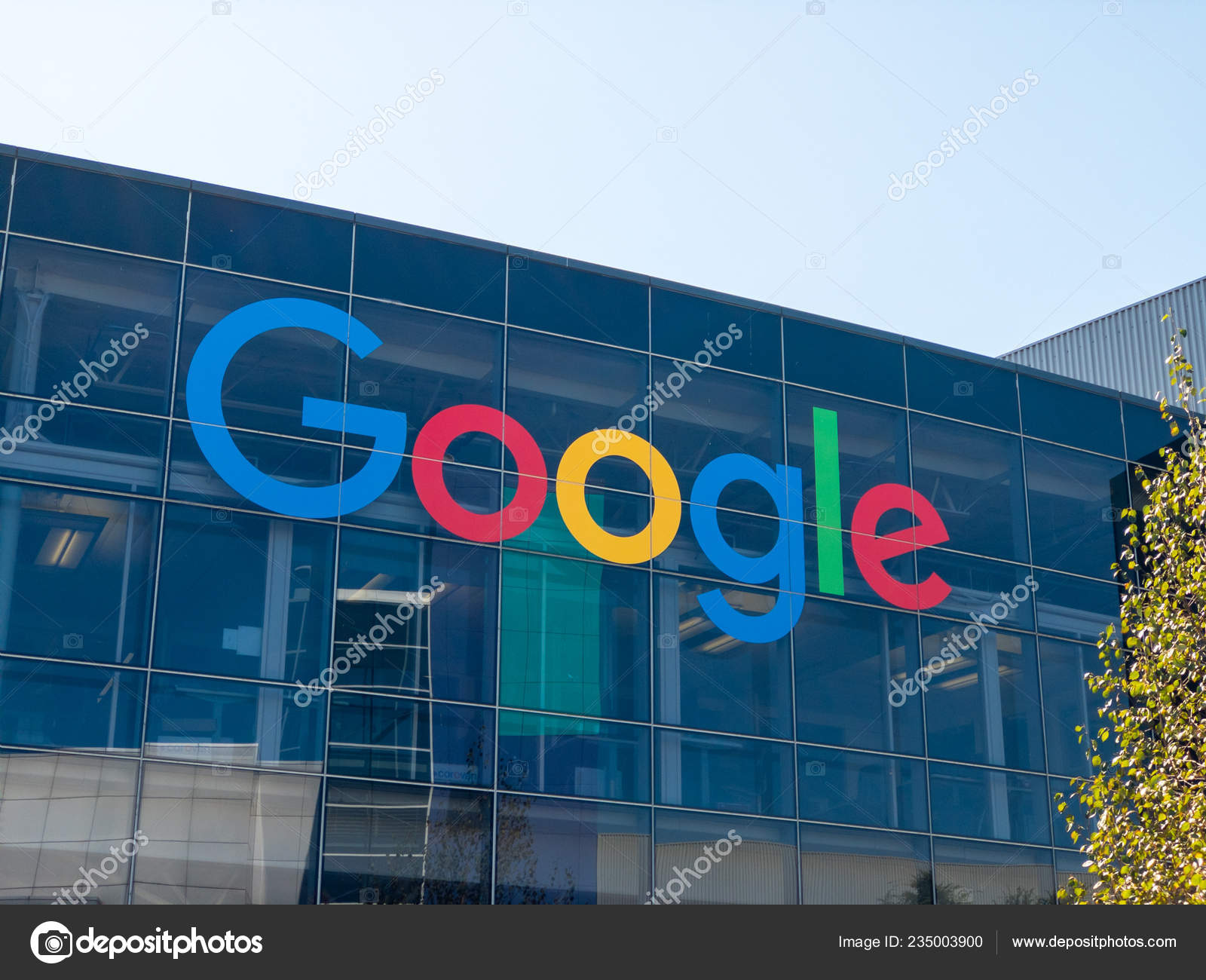 Google logo at Googleplex headquarters main office — Stock Editorial ...