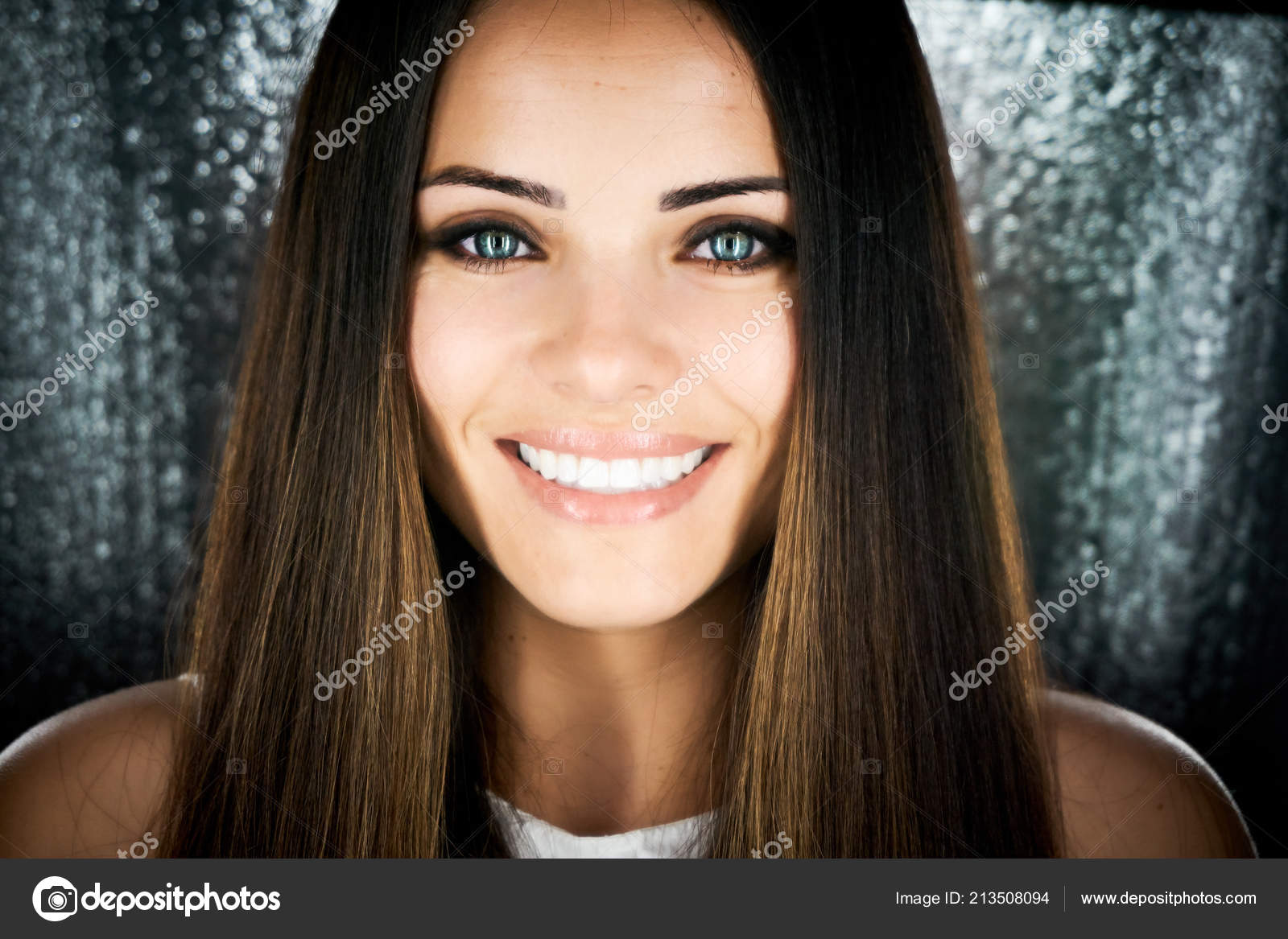 Portrait Beautiful Young Happy Smiling Woman — Stock Photo © alex_ustin ... Portrait Beautiful Young Happy Smiling Woman — Stock Photo © alex_ustin ...