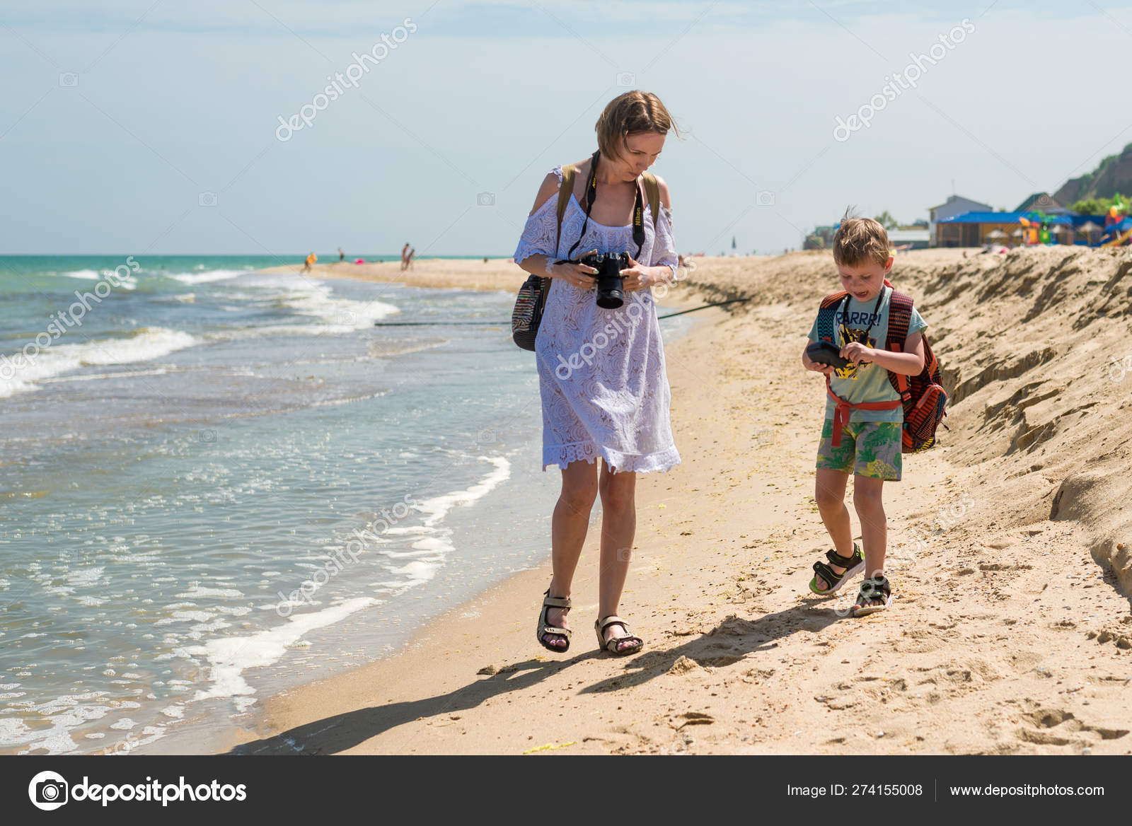 Mom Son Cameras Beach Ocean Joint Occupation Mother Child Take Stock ...