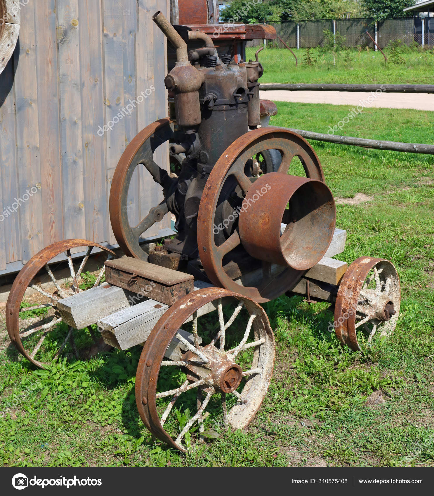 Rusty vintage small tractors diesel engine forgotten near — Stock Photo ...