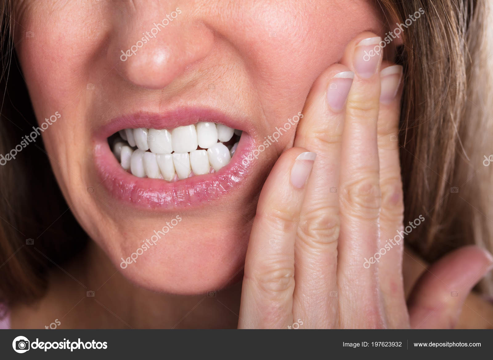 Woman Pressing Her Bruised Cheek Painful Expression Stock Photo by ...
