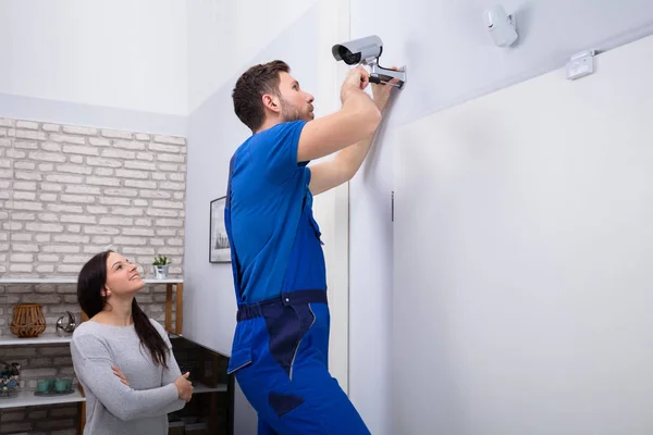 Cctv installation Stock Photos, Royalty Free Cctv installation Images ...