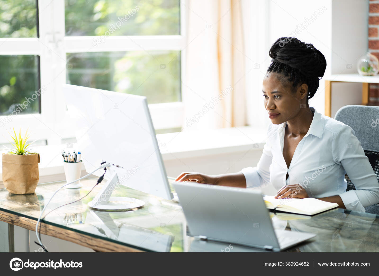 Happy Professional Woman Employee Using Computer Work — Stock Photo ...