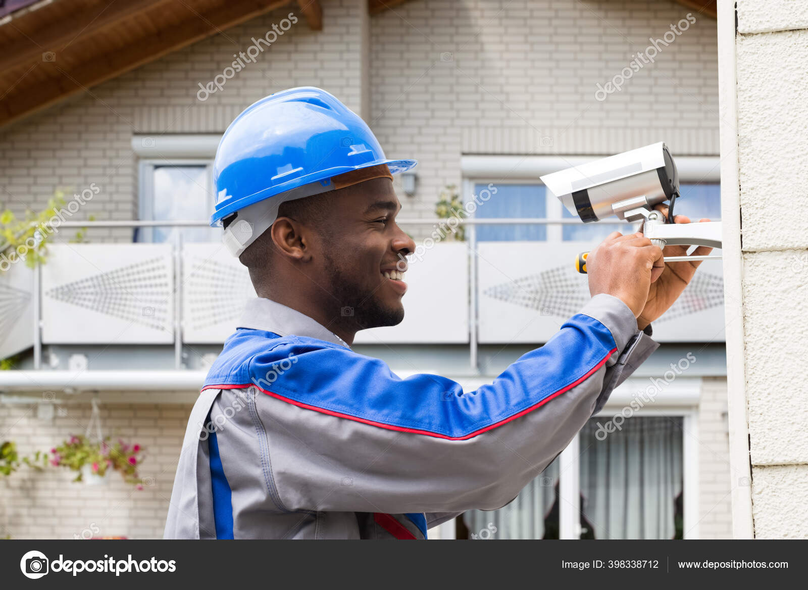African American Cctv Security Technician Professional Electrician — Stock Photo © AndreyPopov ...