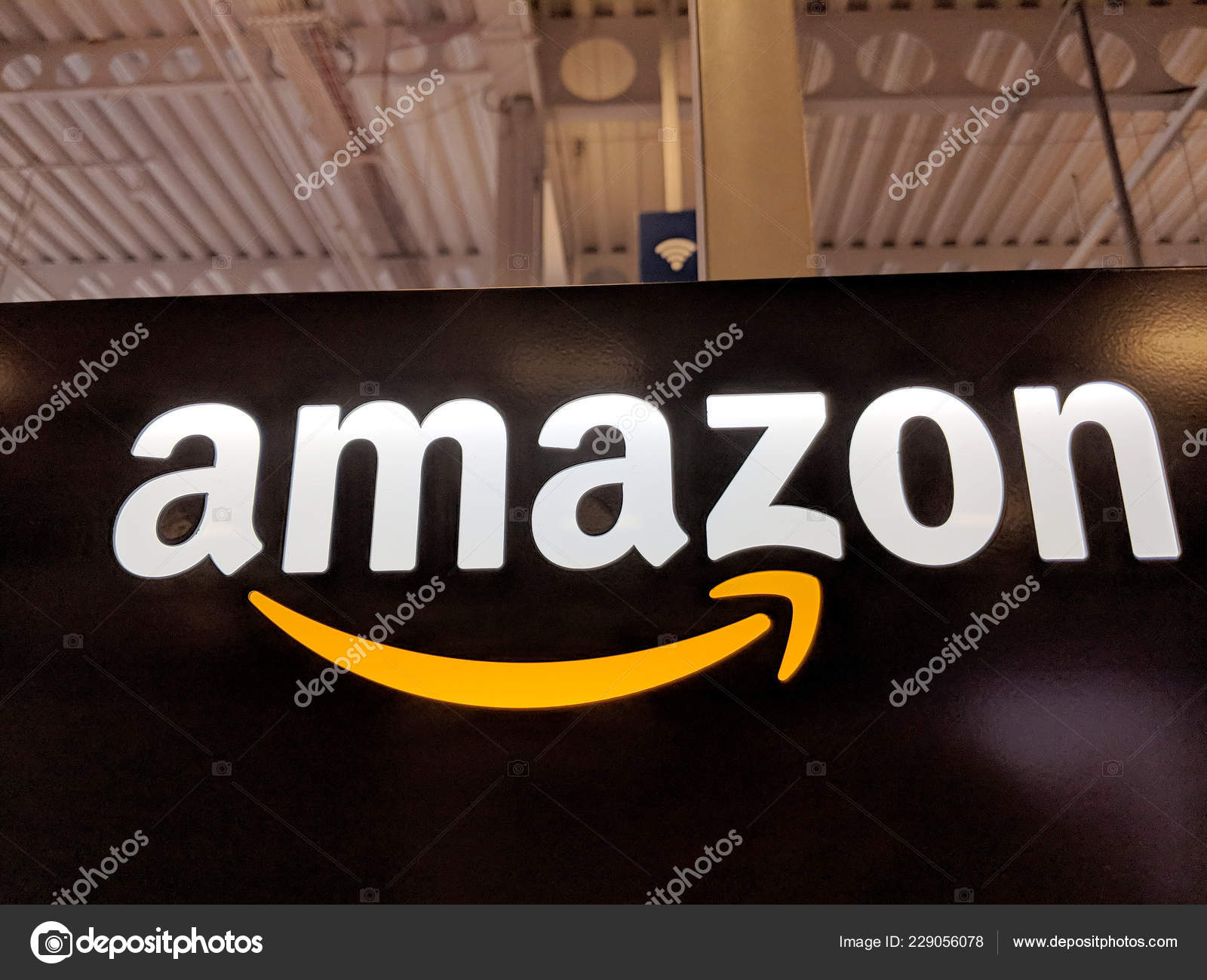 Honolulu May 2018 Amazon Logo Black Shiny Wall Honolulu Best — Stock ...