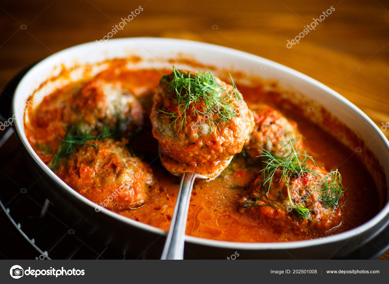 Meatballs Tomato Sauce Table — Stock Photo © Rawlik #202501008