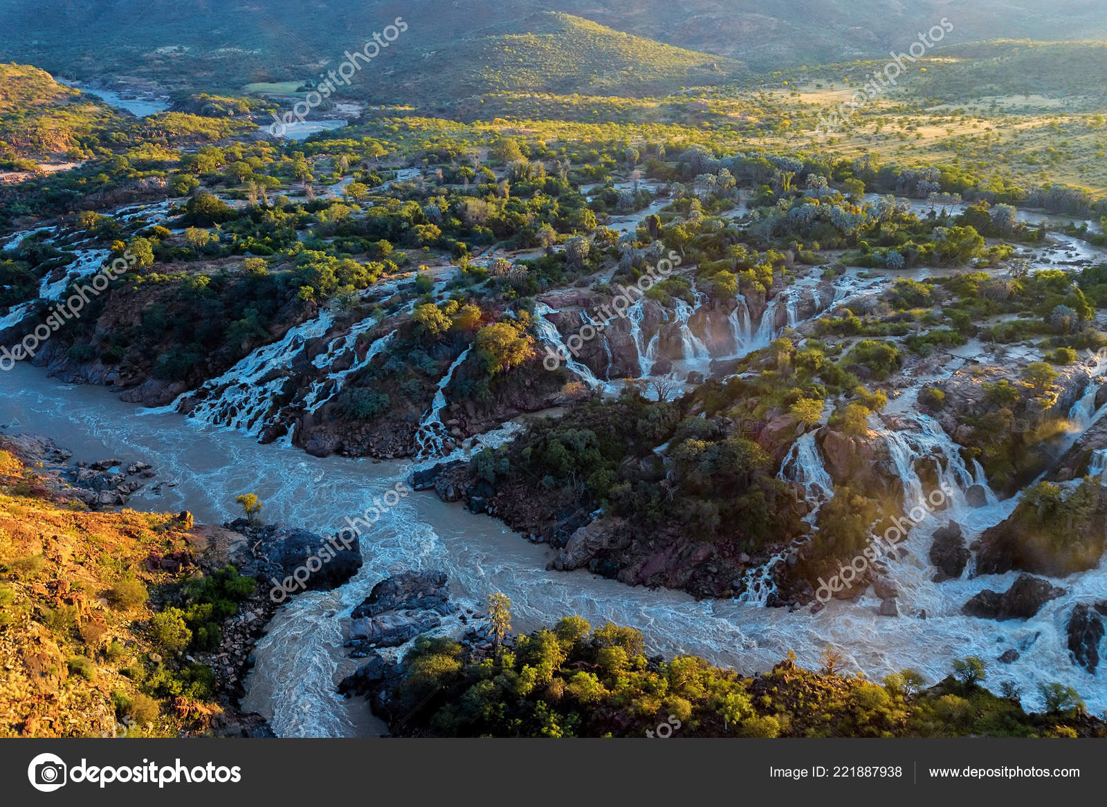 Famosas Cataratas Epupa Rio Kunene Norte Namíbia Fronteira Com Sul ...