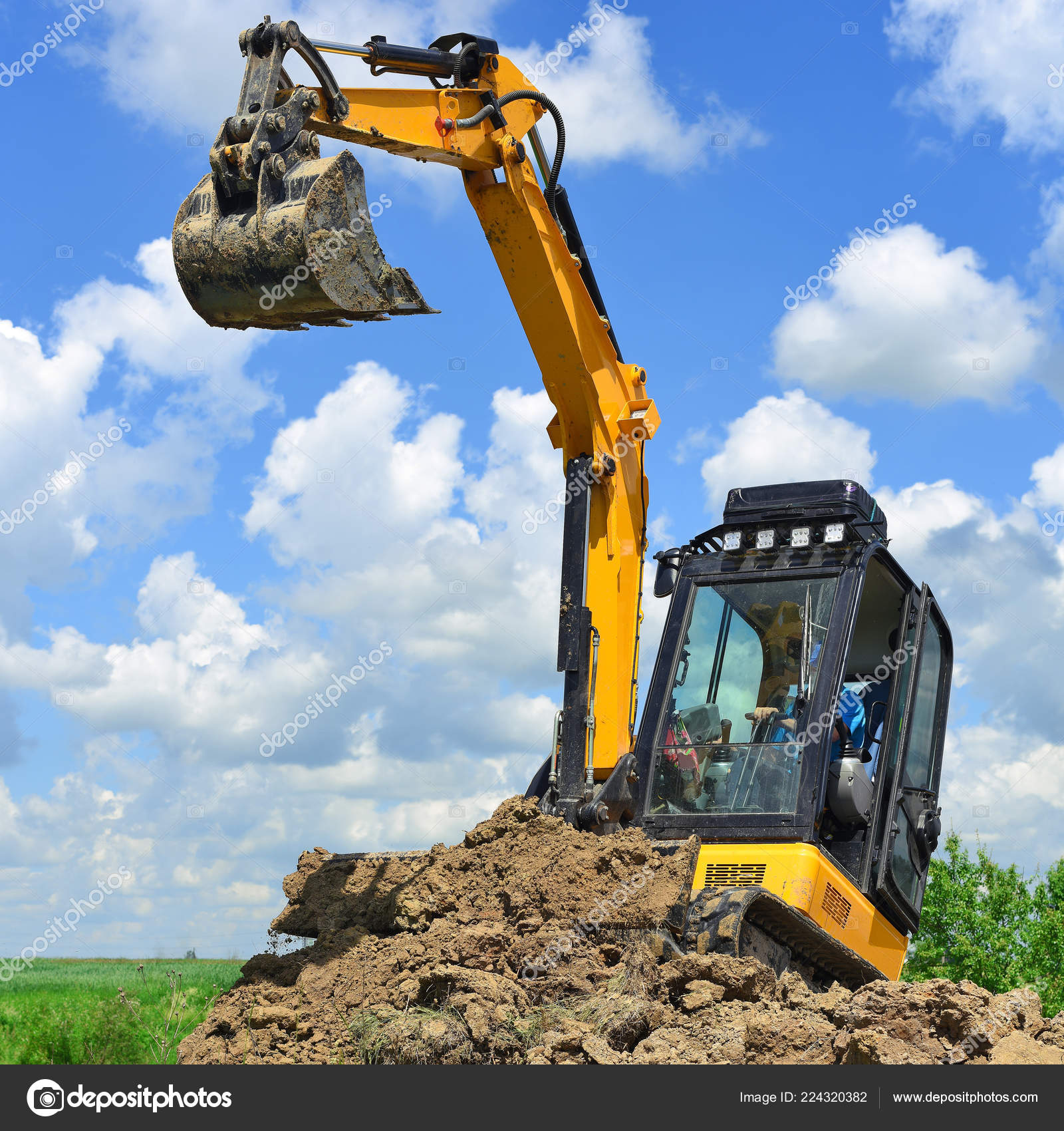 Escavadora Moderna Realiza Trabalhos Escavação Canteiro Obras ...