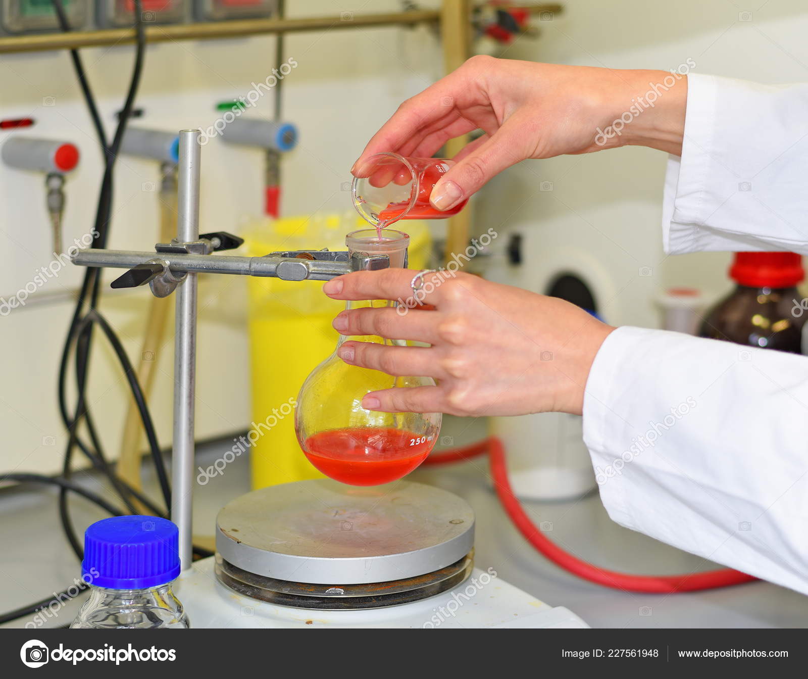 Round Bottom Flask Reaction