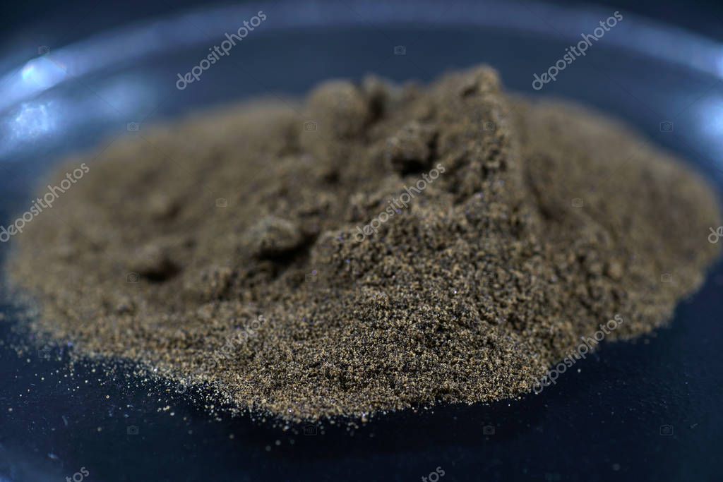 El potasio es un elemento qu mico y fue fotografiado aqu con un fondo ...