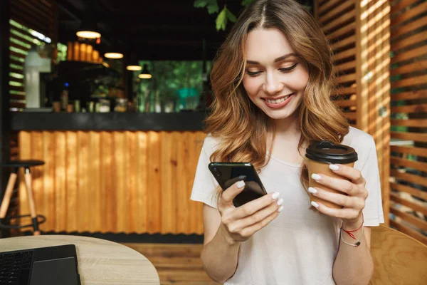 Girl texting Stock Photos, Royalty Free Girl texting Images | Depositphotos