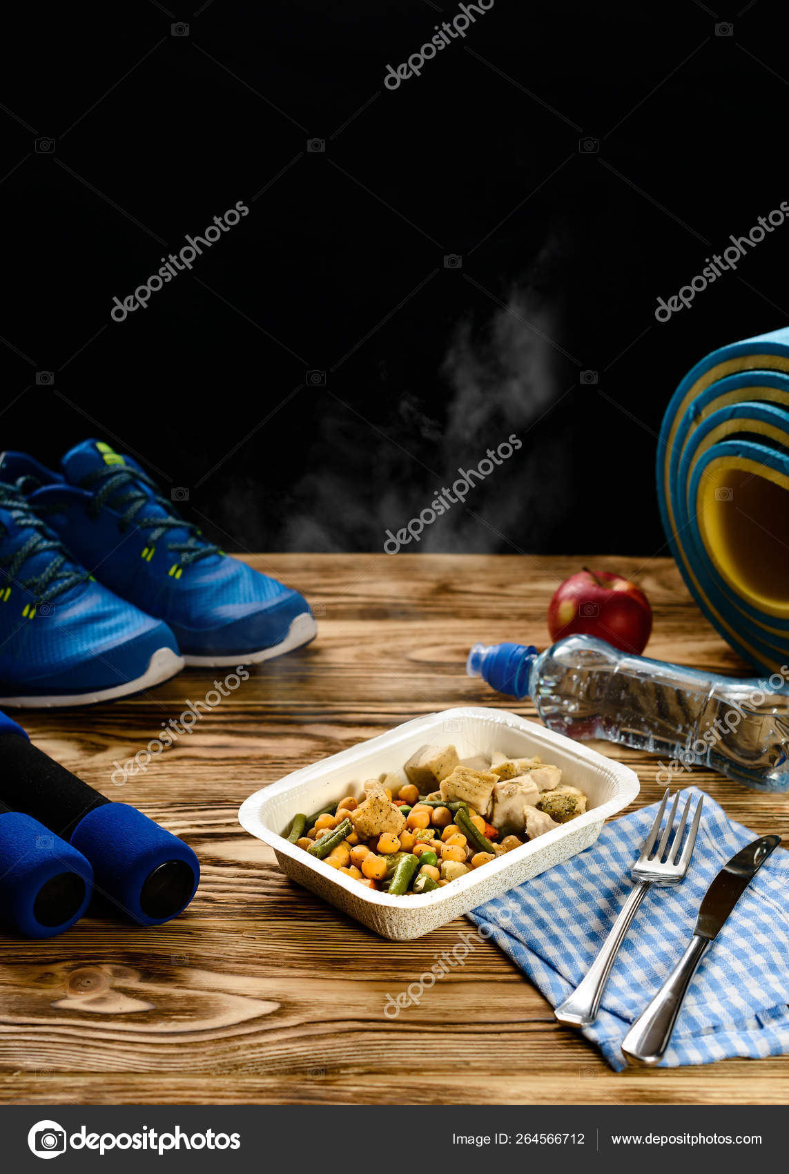 Unchbox with hot healthy food on the table Stock Photo by ©smspsy 264566712