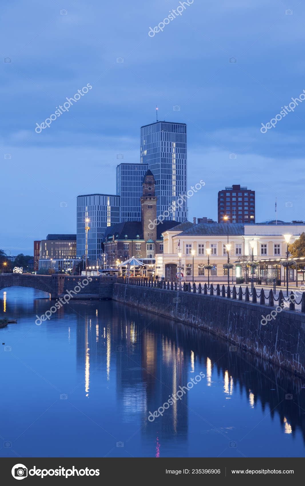 Panorama Malmo Night Malmo Scania Sweden Stock Photo by ©benkrut 235396906