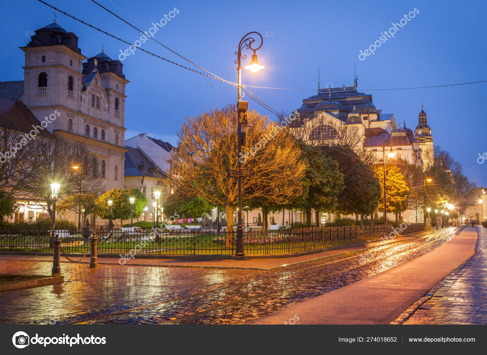 Holy Trinity Church in Kosice at night Stock Photo by ©benkrut 274018652