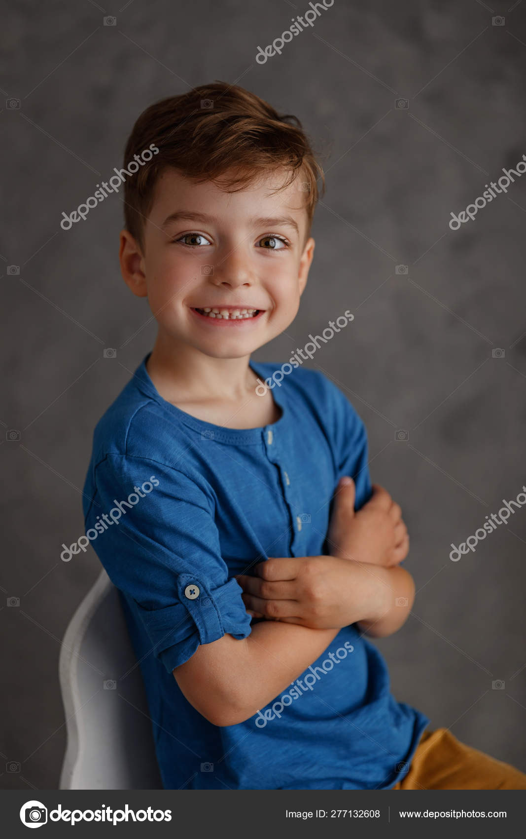 5 yo portraits in studio Stock Photo by ©igabriela 277132608