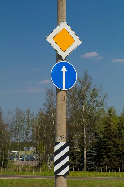 Signs on the roads, traffic rules for drivers - Stock Image - Everypixel