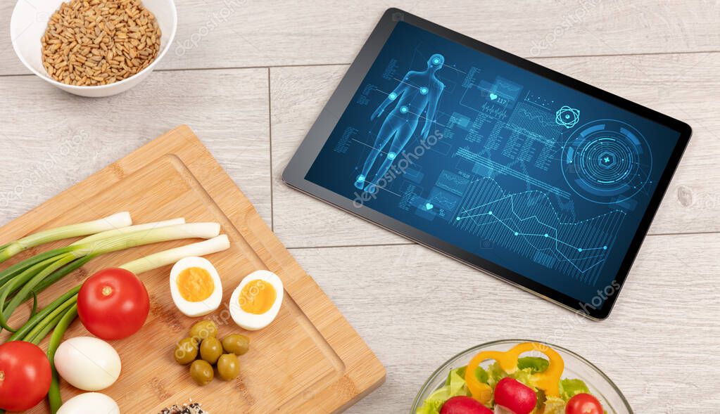 Composición de alimentos saludables con tabletas 2024