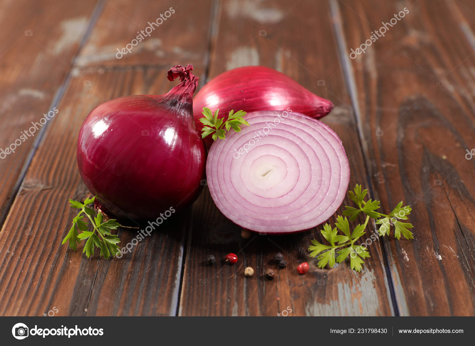 Red Onion Wood Background Stock Photo by ©studioM 231798430