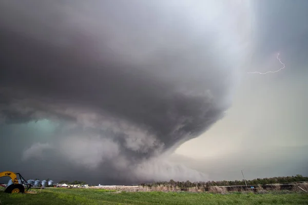 Huge Supercell Storm Ground Scraping Wall Cloud Fills Sky Nebraska ...