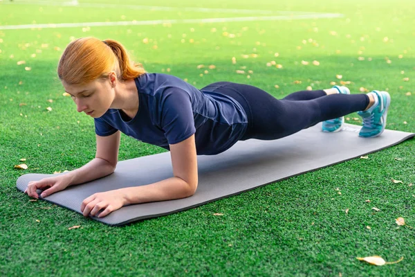 Cuanto mide un tablón Stock Photos, Royalty Free Cuanto mide un tablón ...