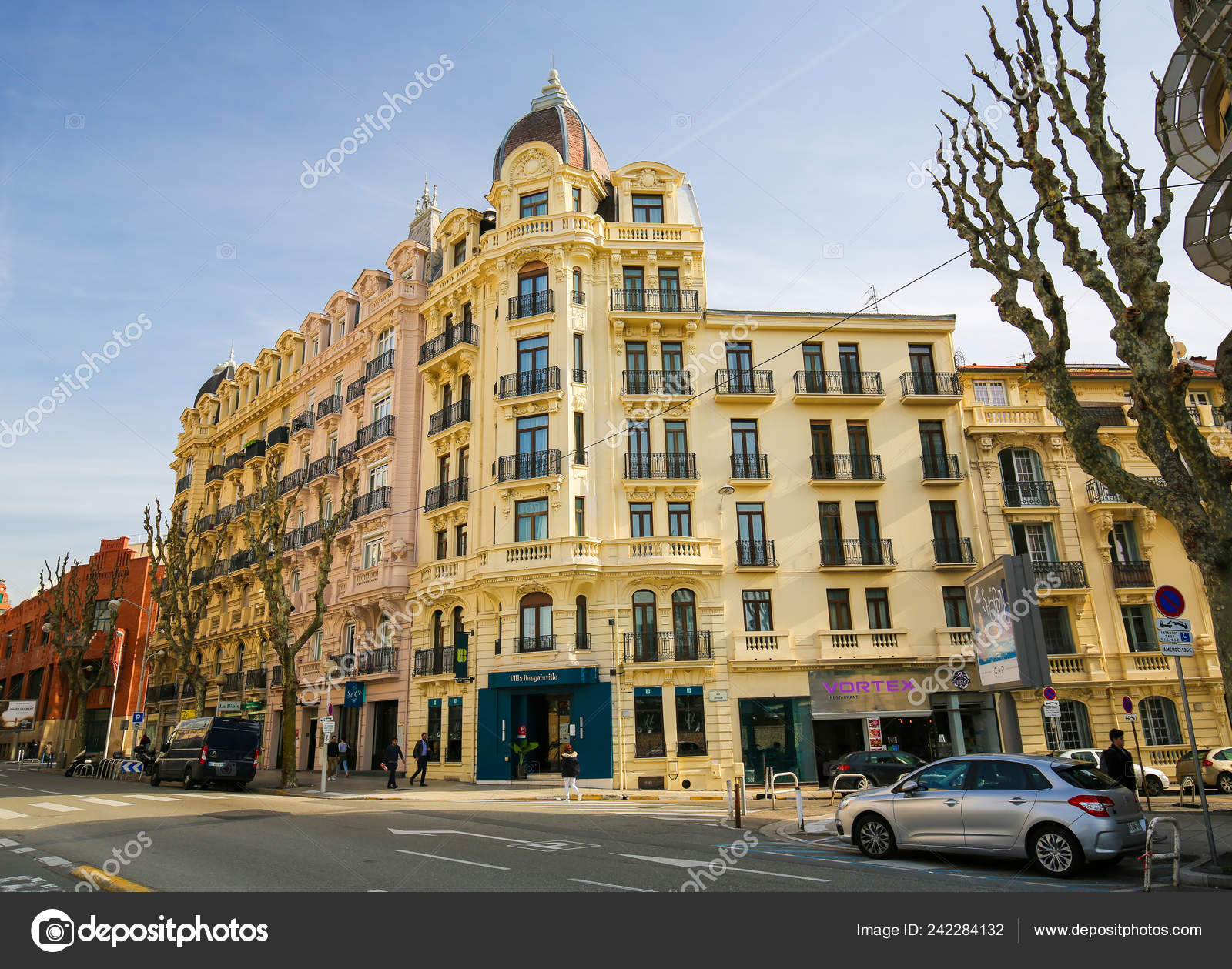 Neoclassical Buiding Center Nice France — Stock Editorial Photo ...