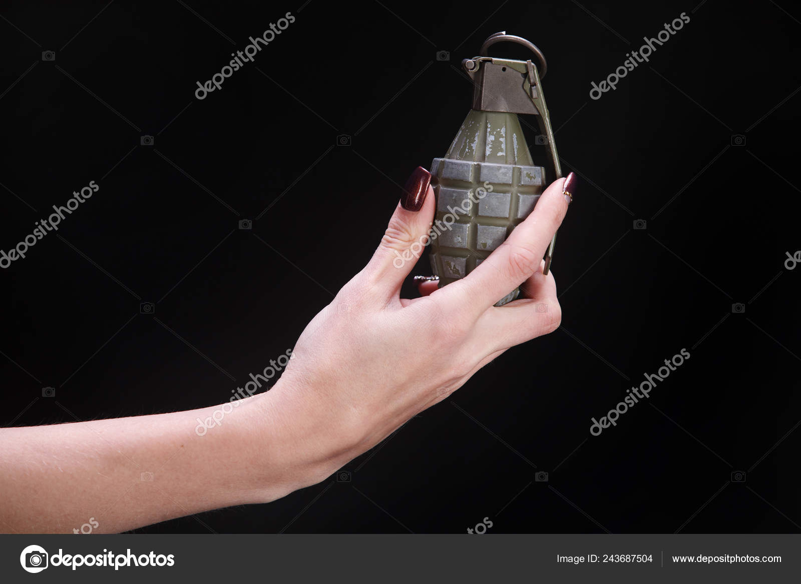 Grenade Girl