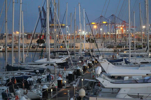 Madrid port Stock Photos, Royalty Free Madrid port Images | Depositphotos