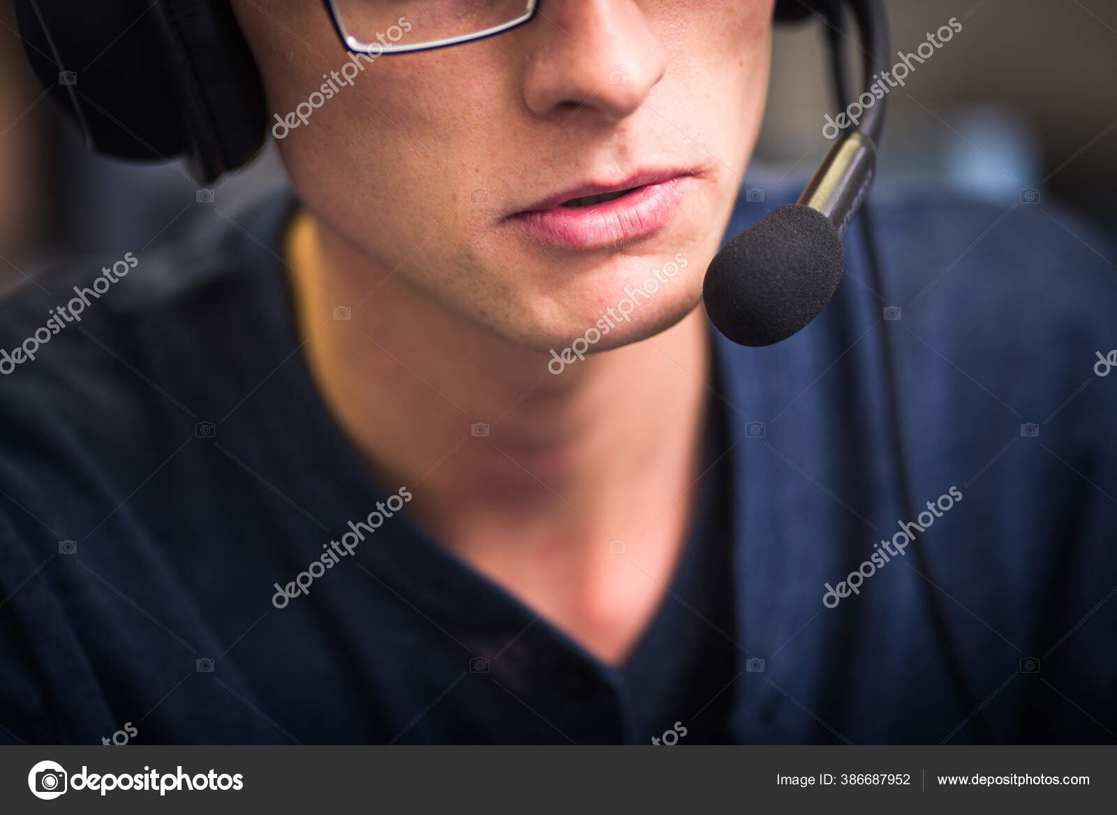 Interpreting Male Interpreter Simultaneous Interpreter Booth Shallow ...