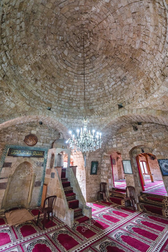 Dentro de la antigua mezquita Sultan Abdul Majid en Byblos, L bano, una ...