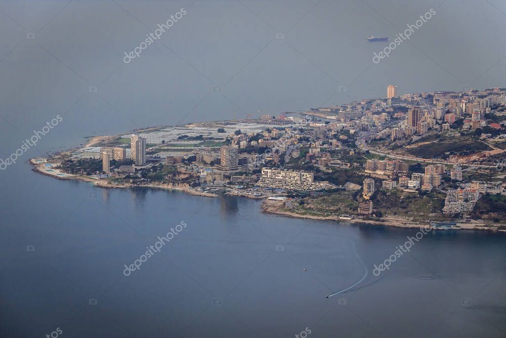 Ciudad de Tabarja en la costa del mar Mediterr neo vista desde el ...