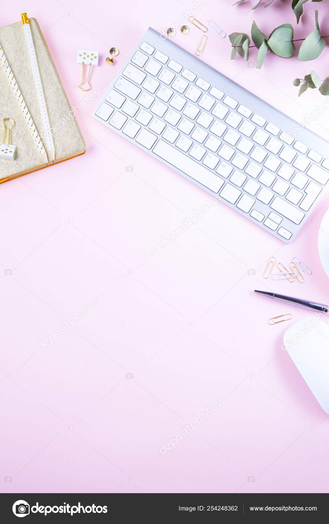 Flat lay home office workspace Stock Photo by ©Neirfys 254248362